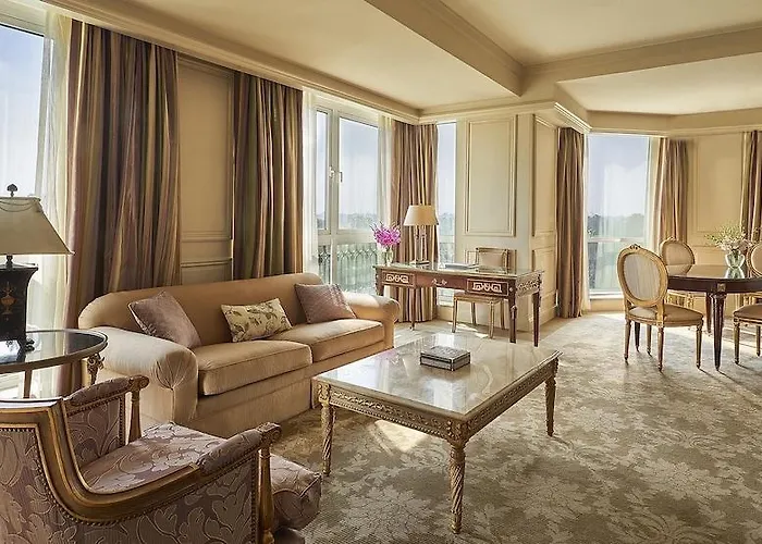 HOTEL FOUR SEASONS CAIRO AT THE FIRST RESIDENCE, GIZA